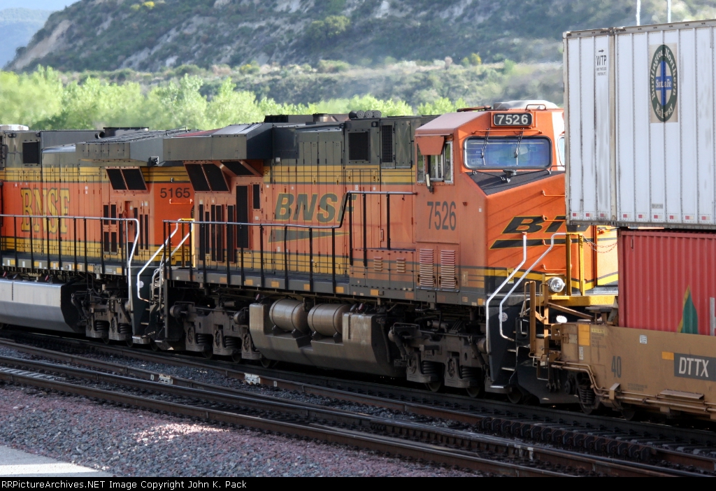 BNSF 7526